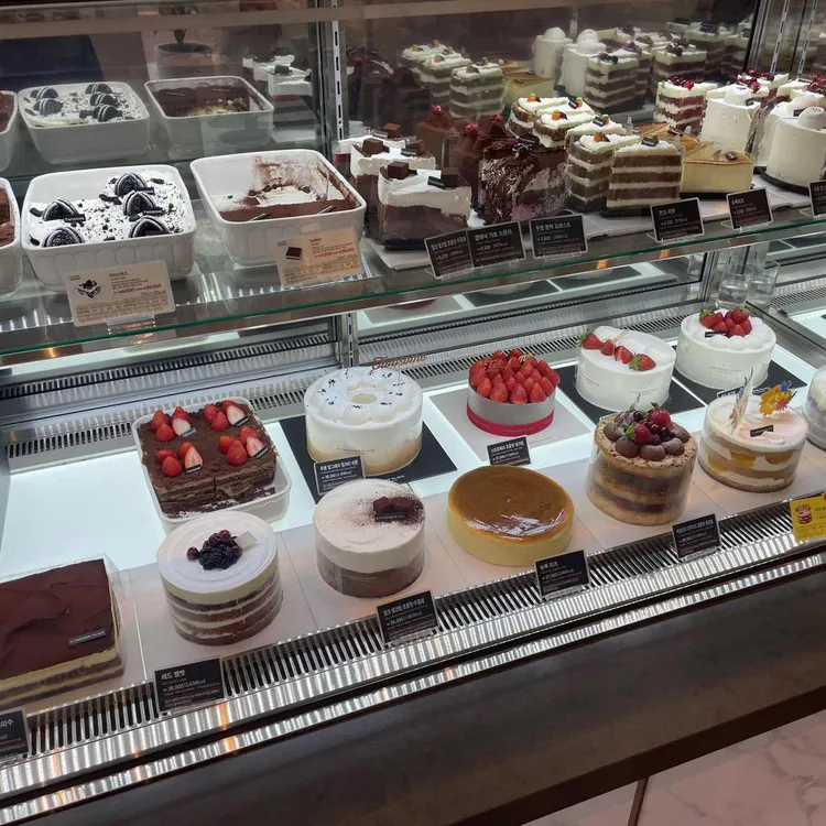 투썸플레이스 수원성균관대점 - 성균관대역 케이크, 조각케이크 맛집 | 다이닝코드, 빅데이터 맛집검색