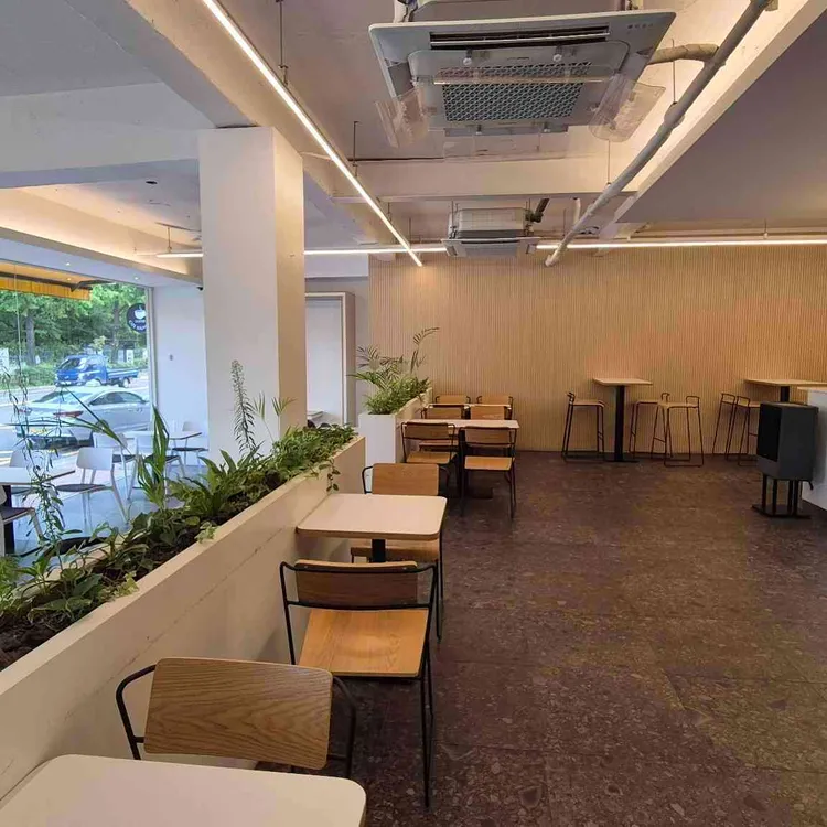CAFE BAUM 758 - 고려대역 카페, 커피 맛집 - 다이닝코드